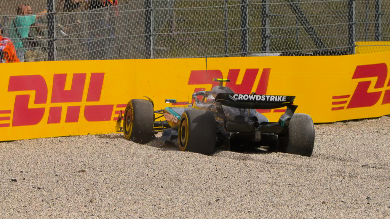 2025 Dutch GP FP1: Session red flagged with Antonelli stuck in the gravel trap