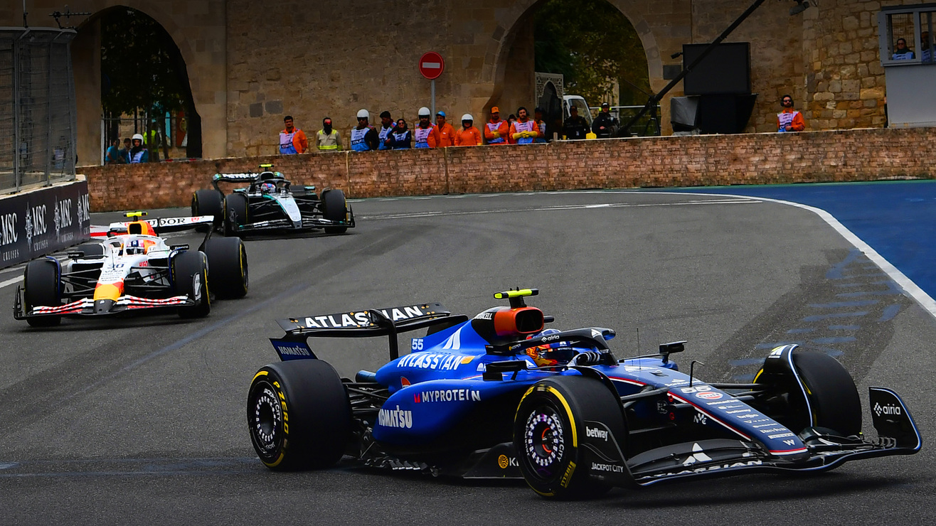 GALLERY: Racing Bulls present their colours for 2025 season at F1 75 Live in London | Formula 1®