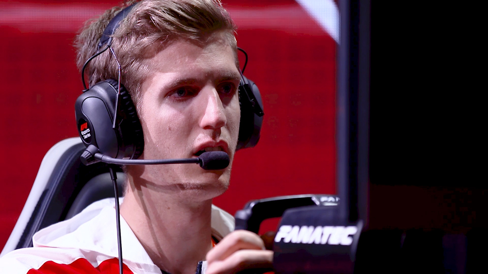 Making An Esports Champion - Episode 1: Commitment