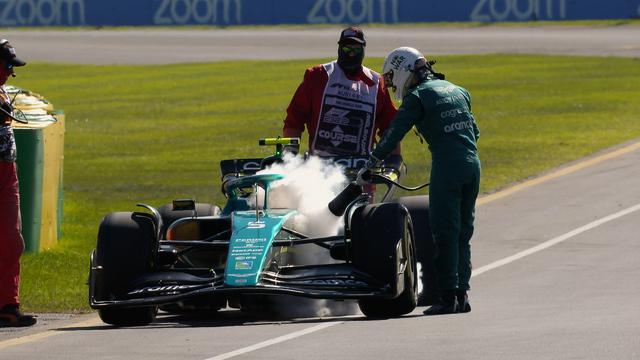 2022 Australian GP FP1: Vettel turns firefighter after engine failure