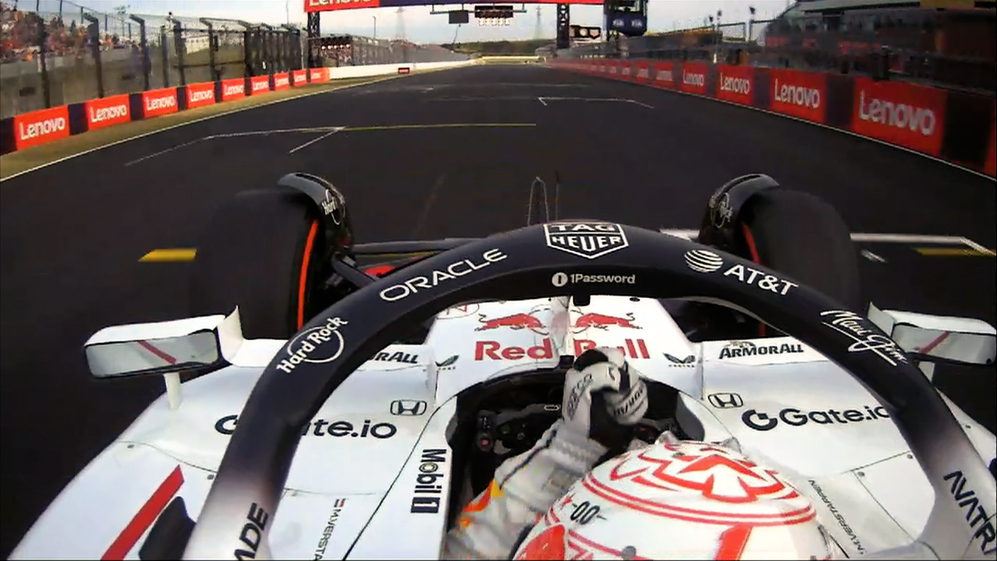 ONBOARD: Max Verstappen’s 2025 Pirelli Pole Position Award lap at the ...