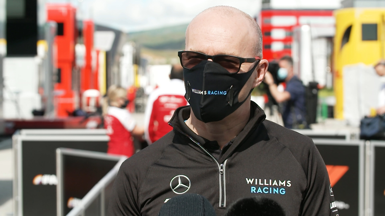 Simon Roberts avoids 'fueling speculation' on Williams' line-up