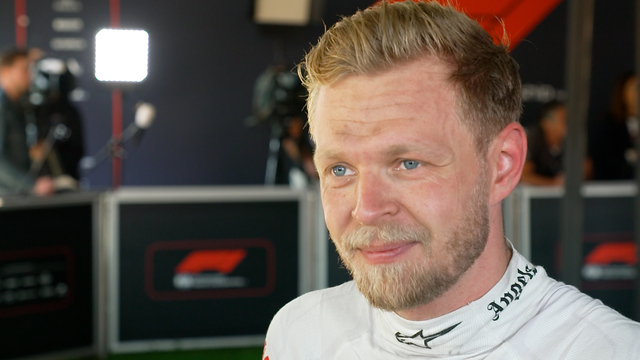 ‘I didn’t even feel it’ – Magnussen explains how he ripped off his rear ...