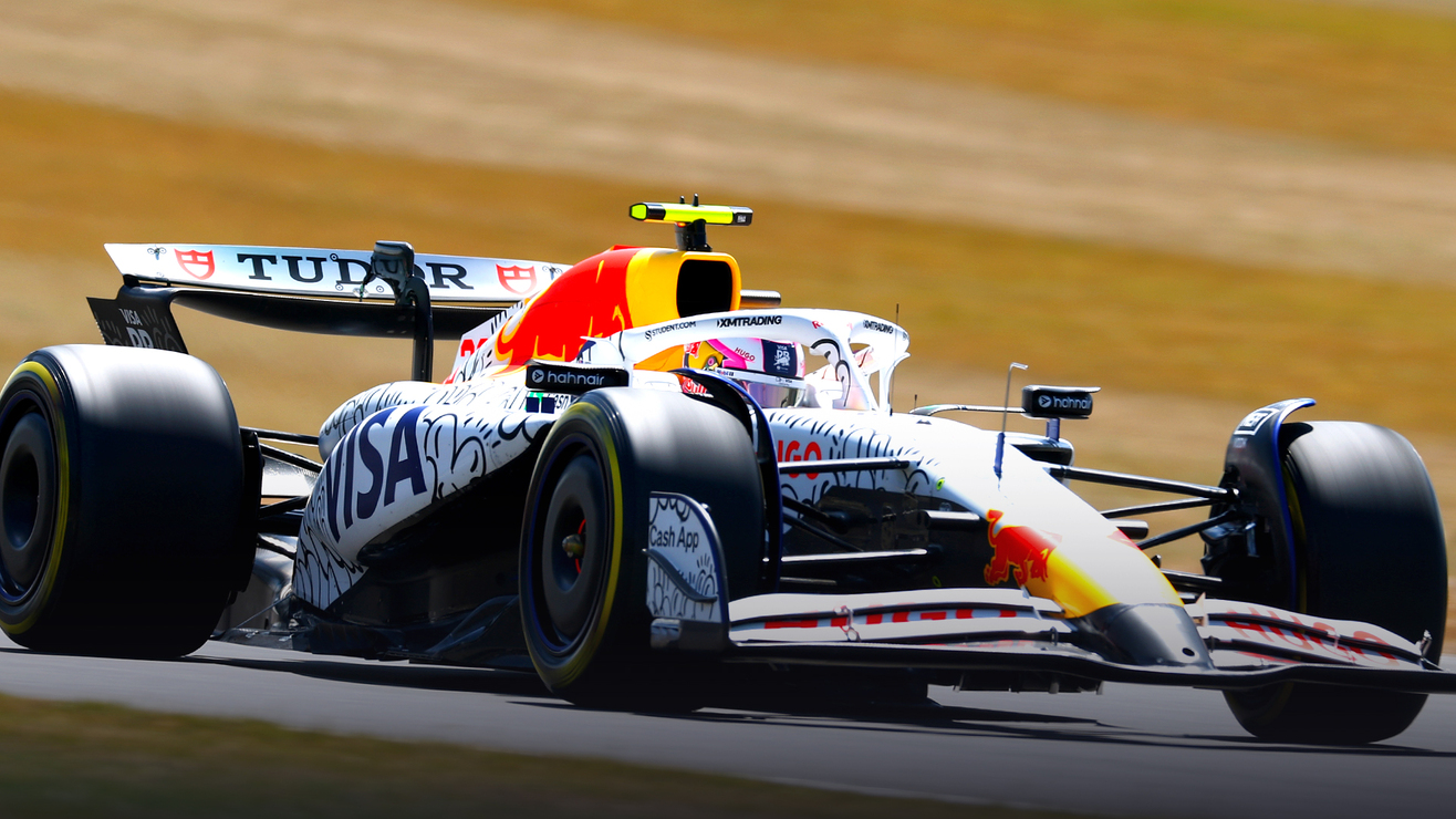 Driveable LEGO big builds welcomed to Miami drivers’ parade | Formula 1®