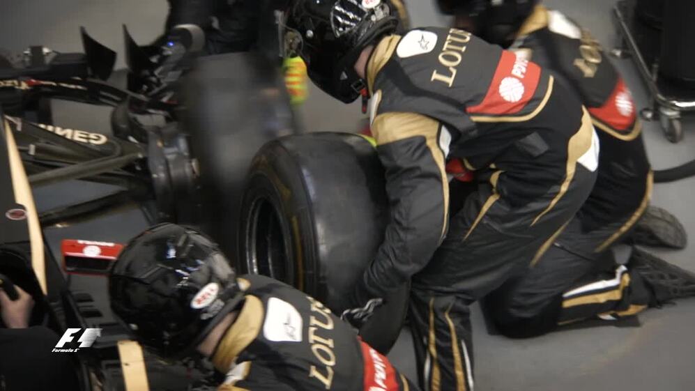 Pit Stop Practice at the Lotus F1 Factory
